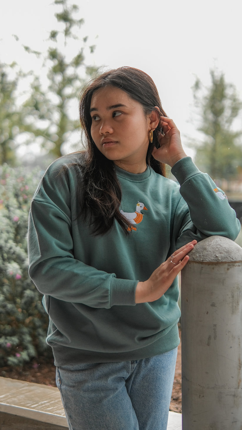 Vivi Duck Sweatshirt - Teal – Mango Milk Studios